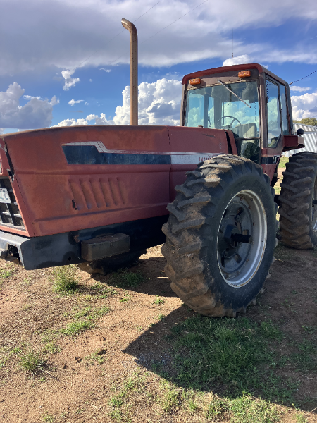 Lot 6 - International 6588 Tractor | AuctionsPlus
