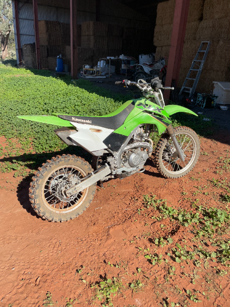 Lot 91 - 2022 KAWASAKI KLX 140R | AuctionsPlus