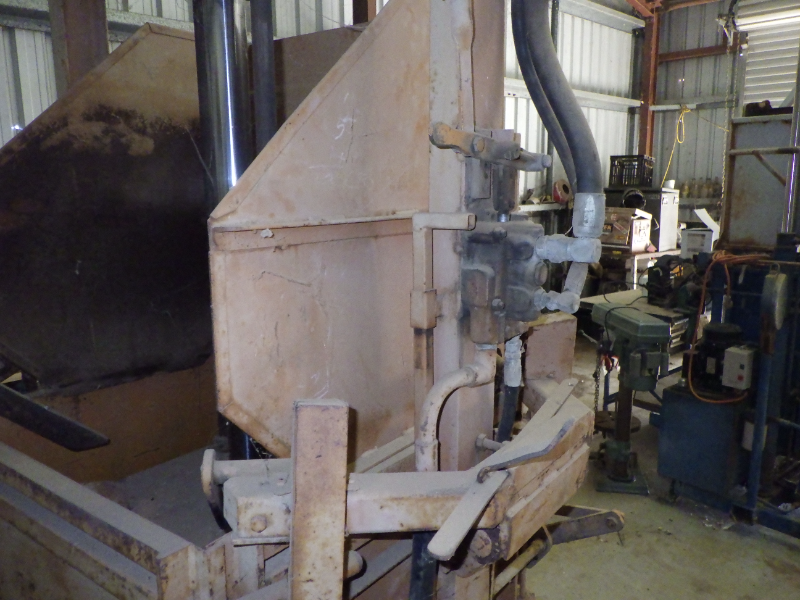Lot 75 - SUNBEAM WOOLPRESS - **LOW RESERVE** | AuctionsPlus