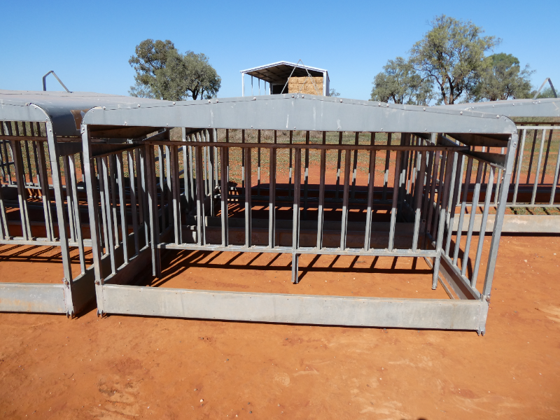 Lot 51 - ADVANTAGE HAY FEEDER | AuctionsPlus