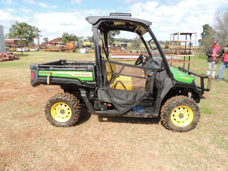 Lot 9 - John Deere Gator XUV 865E. 4x4. | AuctionsPlus