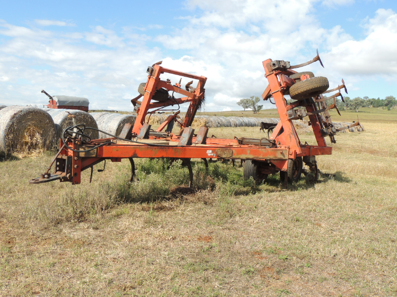 Lot 37 - Rite Way chisel plough 23 tyne. | AuctionsPlus