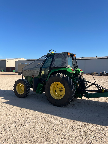 Lot 14 - John Deere 6115M tractor | AuctionsPlus