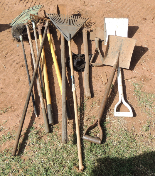 Garden tools | AuctionsPlus