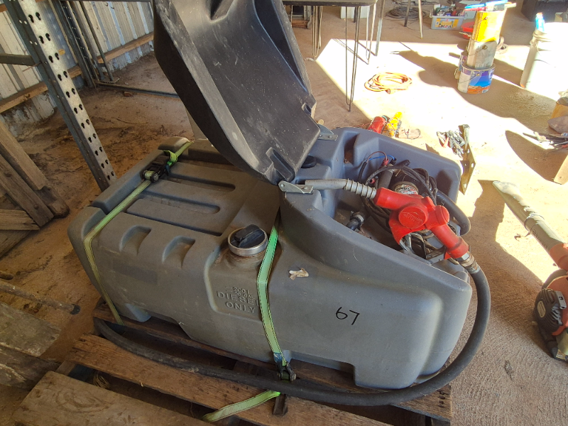 Lot 67 - 200 Litre Silvan Selecta Diesel Tank | AuctionsPlus