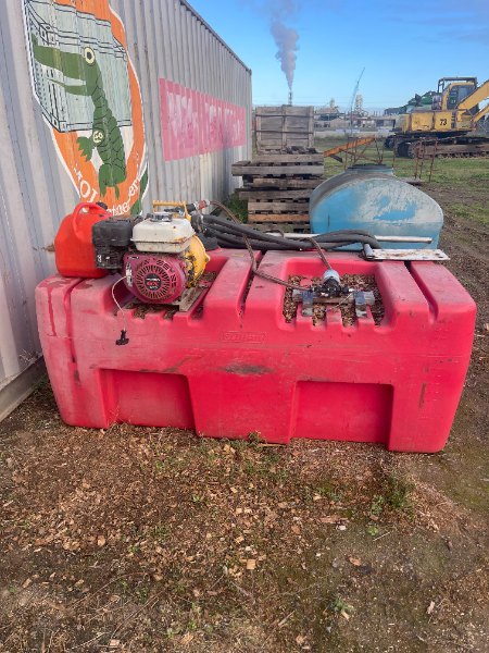 Lot 1 - SILVAN WATER TANK | AuctionsPlus