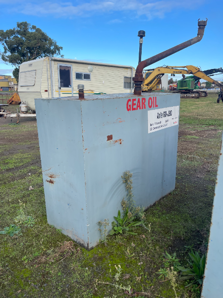 Lot 4 - OIL STORAGE STEEL TANK | AuctionsPlus