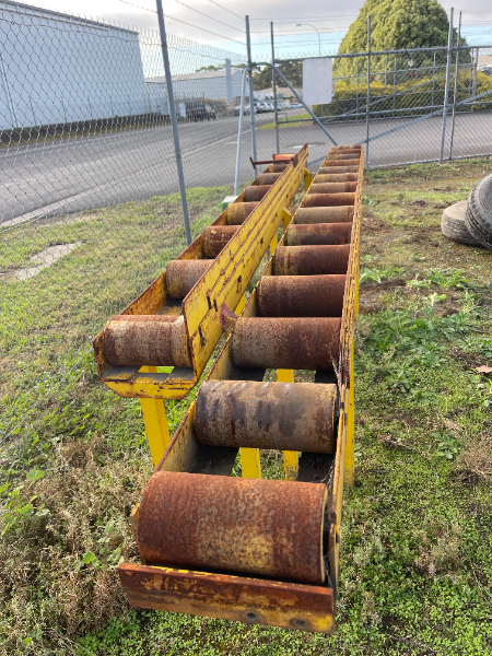 Lot 7 - ROLLER BENCH | AuctionsPlus