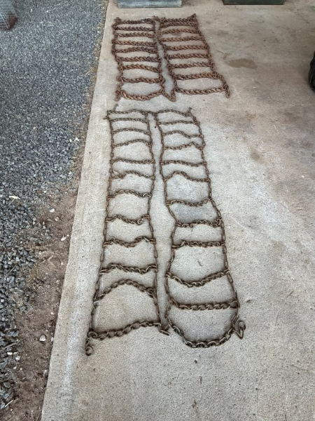 Lot 150 - 2 sets Tyre Chains | AuctionsPlus