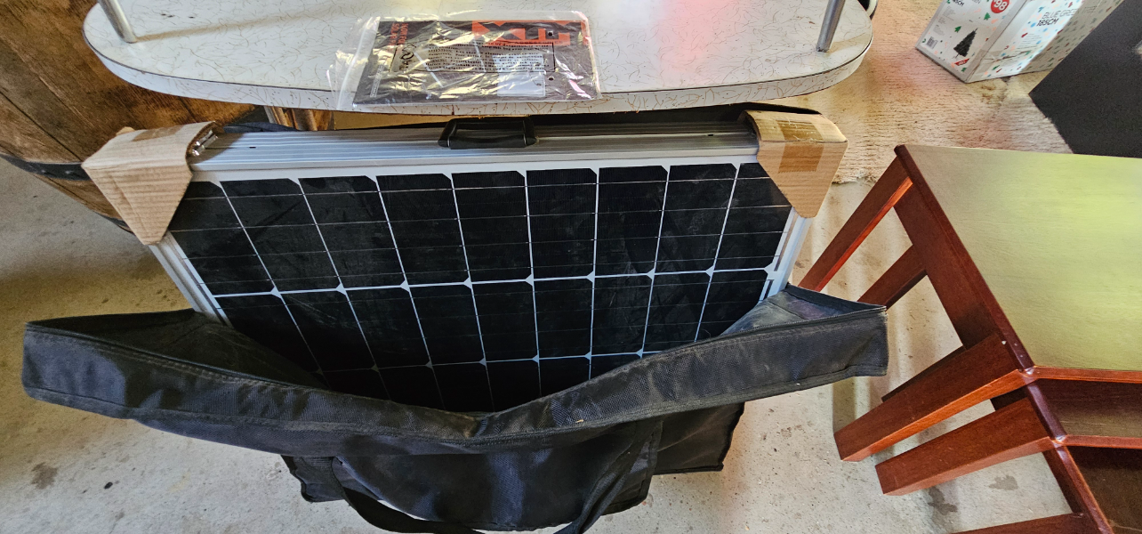 Lot 231 - XTM Portable Fold Out Solar Panels, 160w | AuctionsPlus