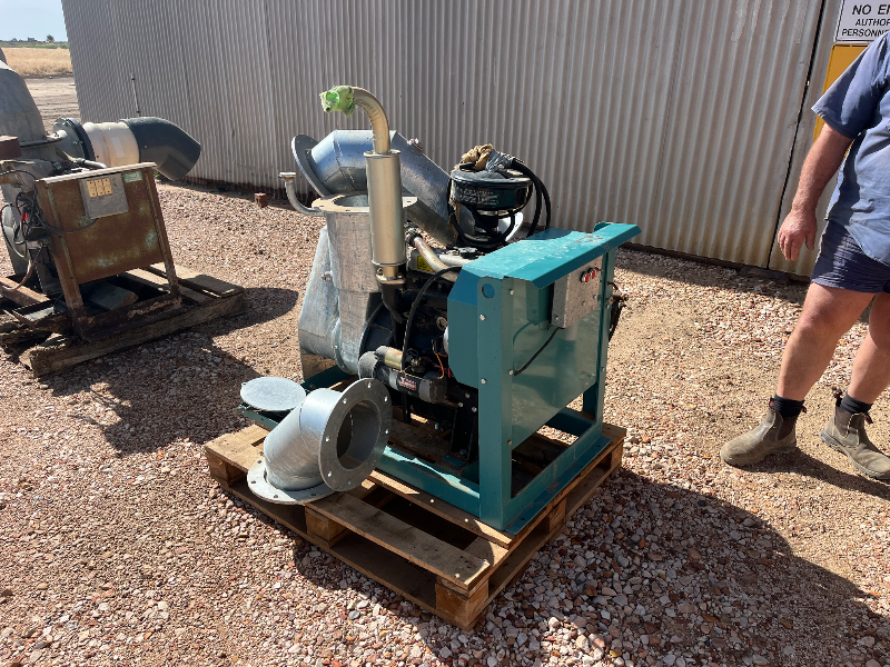 Lot 27 - Collins Pump | AuctionsPlus