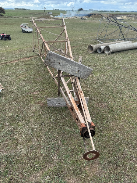 Lot 69 - Varcoe Windmill Stand | AuctionsPlus