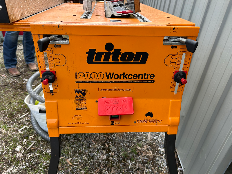 Lot 28 - Triton work bench | AuctionsPlus
