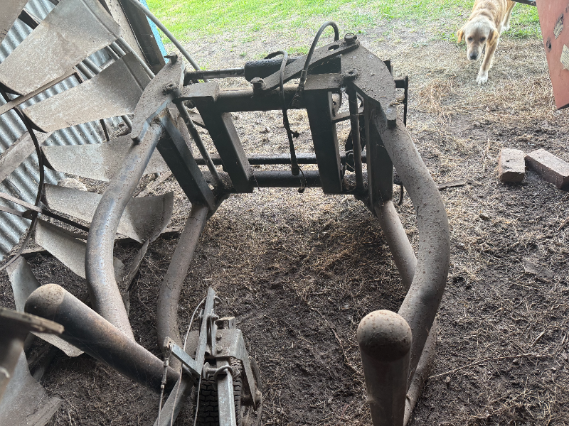 Lot 111 - Flexigrip Soft Hands Silage Grabber | AuctionsPlus