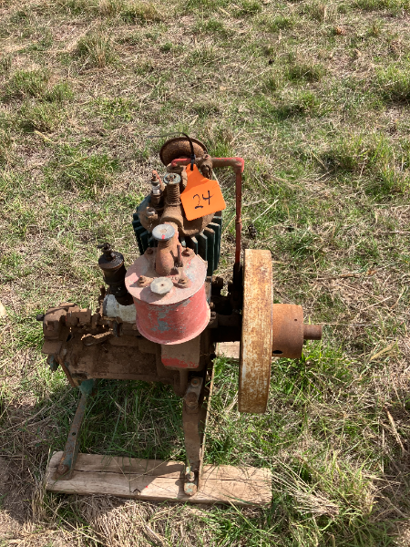 Lot 24 - Buzzacott Farm Pumper | AuctionsPlus