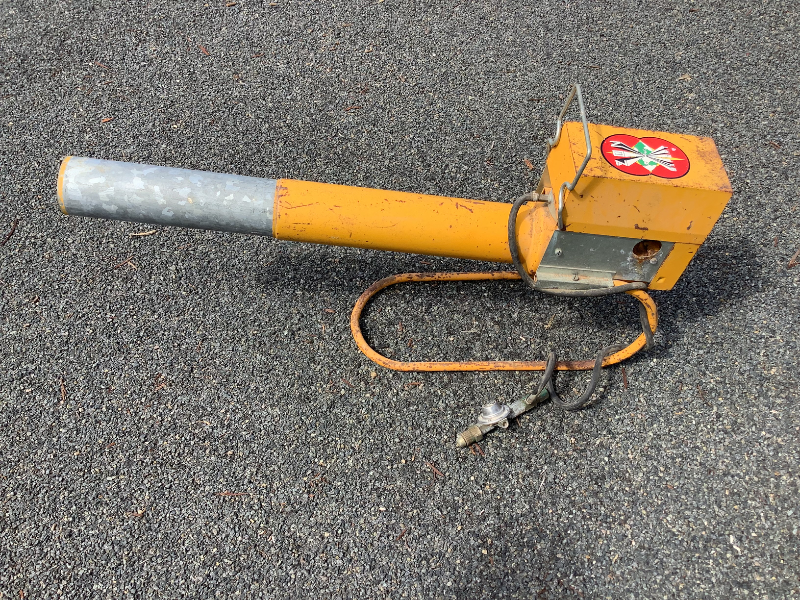 Lot 28 - Gas Canon Bird Scarer | AuctionsPlus