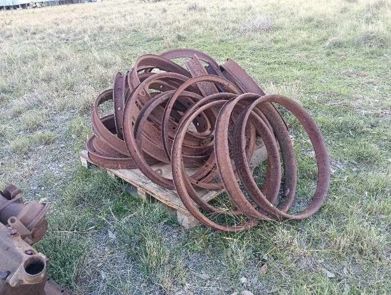Lot 48 - Quantity of Split Rims | AuctionsPlus