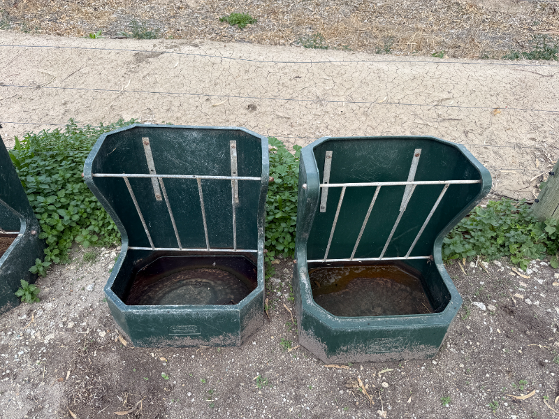 Lot 49 - 2 Polymaster Hay Feeders | AuctionsPlus