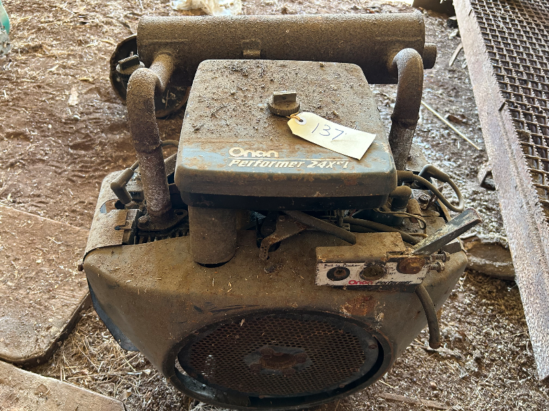 Lot 137 - Onan Engine | AuctionsPlus