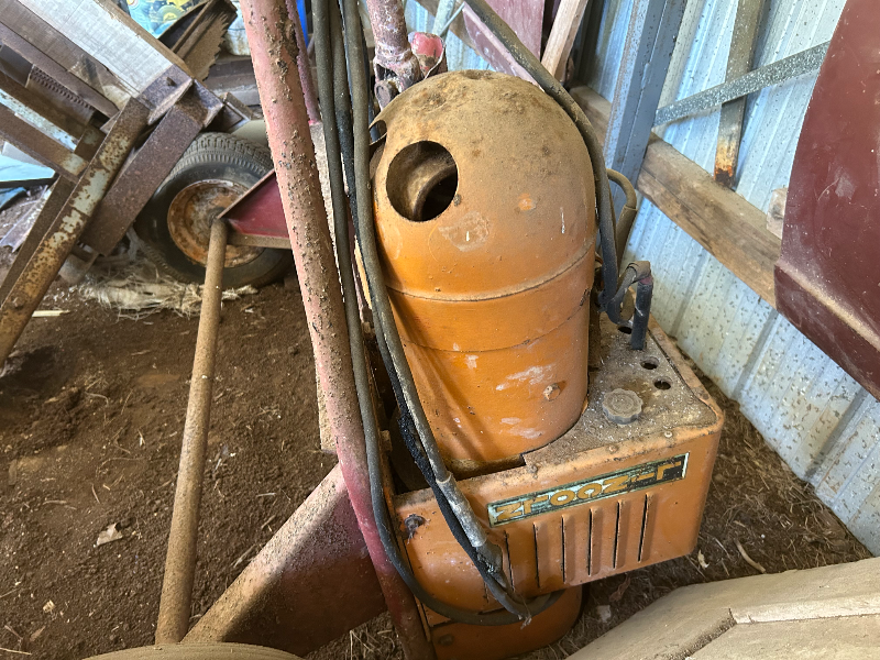 Lot 184 - PTO Driven Welder | AuctionsPlus