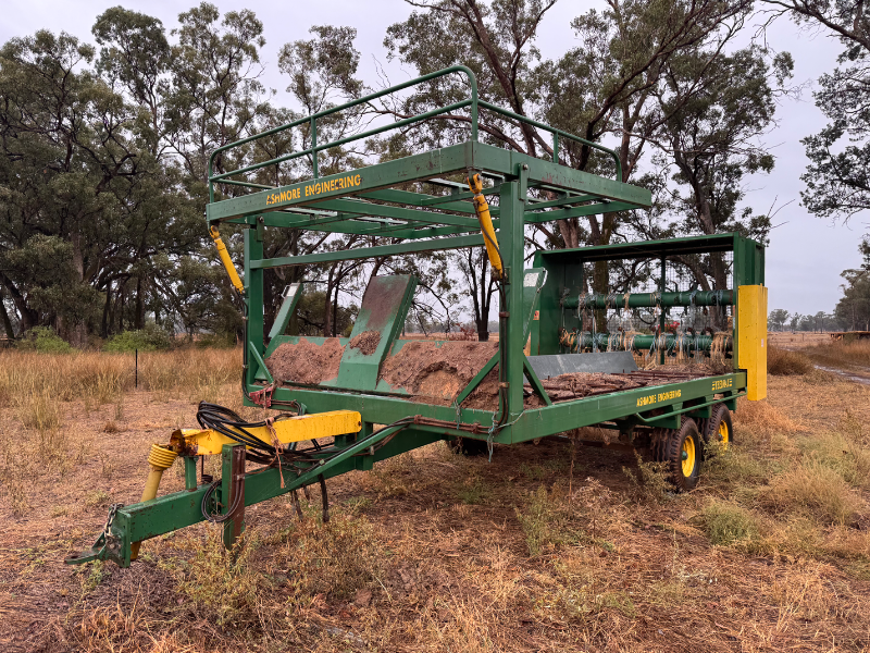 Lot 4 - Ashmore Feedmax Trailer. | AuctionsPlus