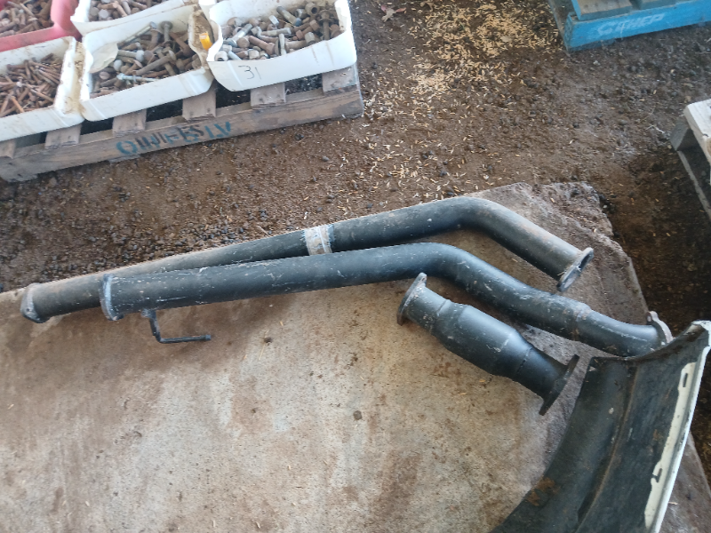 Lot 203 - HILUX, TURB DUMP PIPES | AuctionsPlus