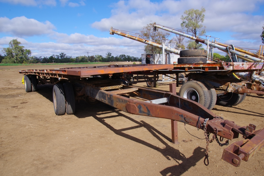 Lot 214 - 12m farm trailer | AuctionsPlus