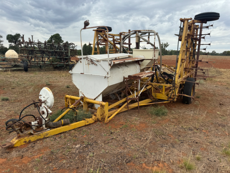 Lot 40 - Connor Shea cultivator | AuctionsPlus