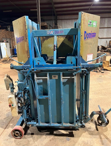 Lot 66 - Lyco Dominator Wool Press | AuctionsPlus