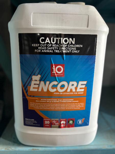Lot 69 - 2x Encore sheep Pour-on 20ltr ($/drum) | AuctionsPlus