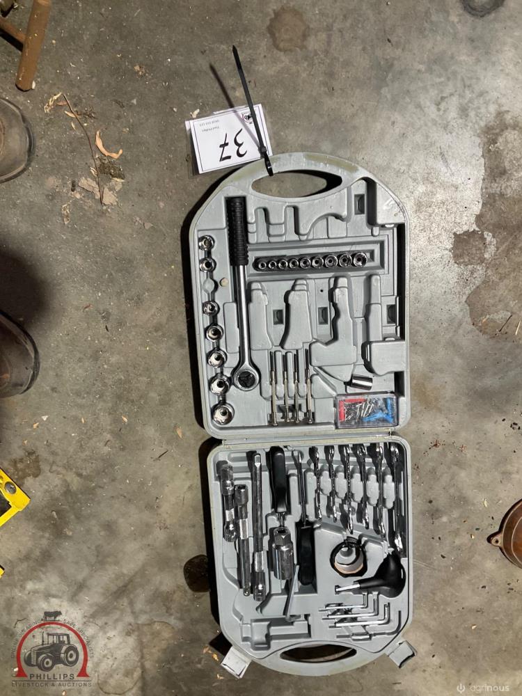 Lot 37 - Tool Kit | AuctionsPlus