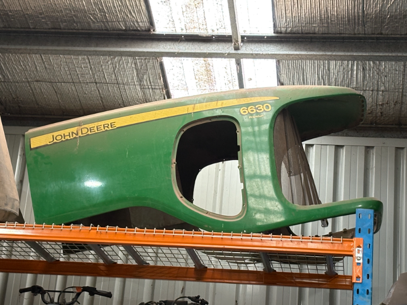 Lot 15 - John Deere 6630 Bonnet | AuctionsPlus