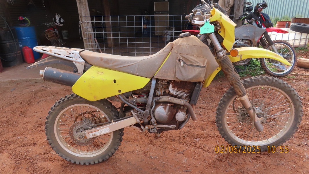 Lot 4 - DRZ Suzuki 250 Motorbike | AuctionsPlus