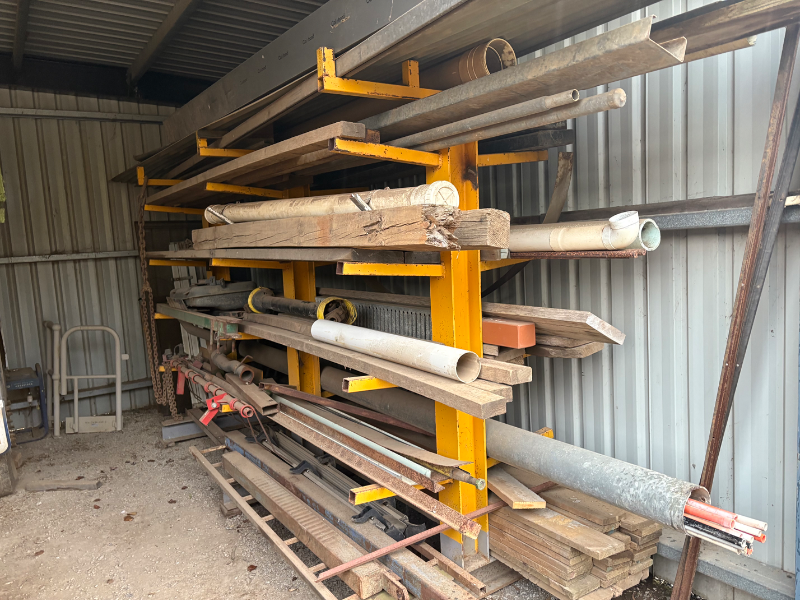 Lot 94 - Heavy duty steel rack | AuctionsPlus