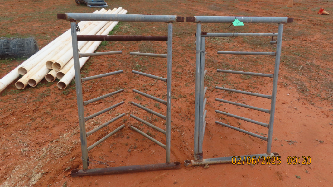 Lot 45 - Goat Traps | AuctionsPlus
