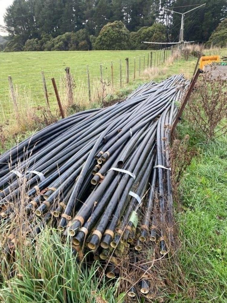 Lot 85 - 2in Poly 200 Unit Solid Set Irrigation System w/ Wind Fighter ...