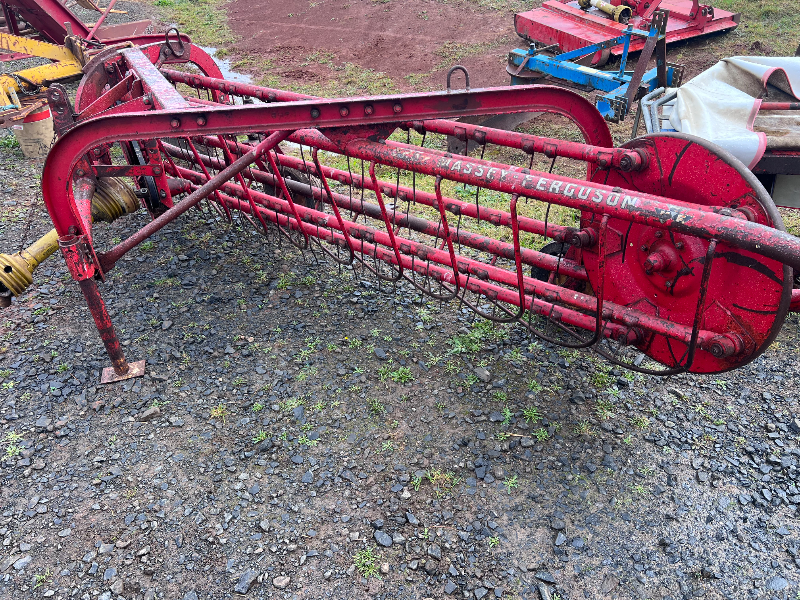 Lot 18 - MASSEY FERGUSON RAKE | AuctionsPlus