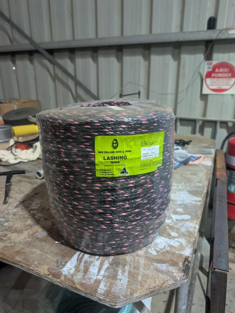 2x Lashing Rope - 5mm x 900m | AuctionsPlus