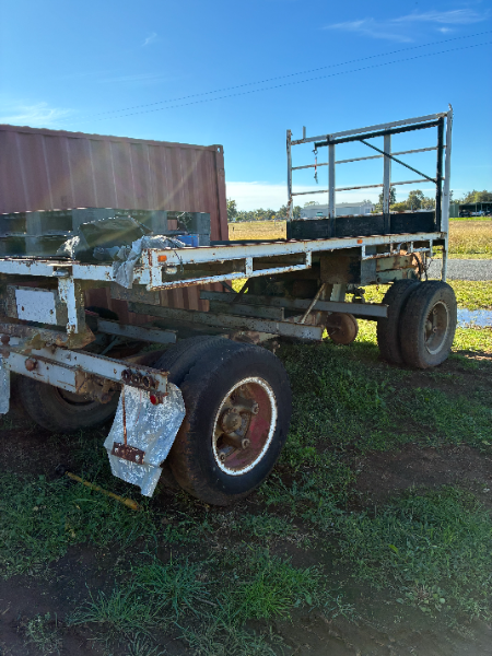 Lot 72 - Farm Trailer White | AuctionsPlus
