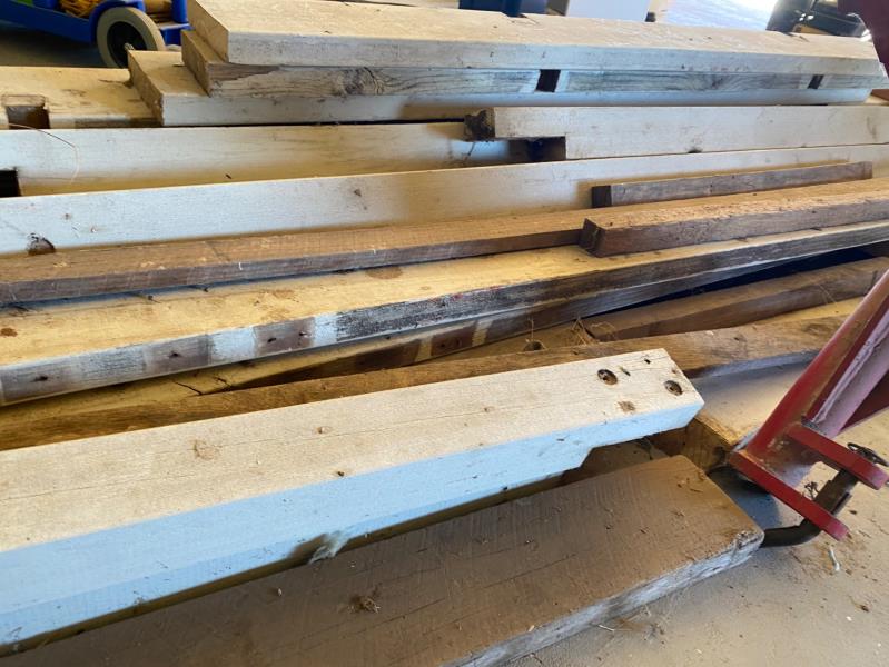 Lot 70 - Timber-Various lengths | AuctionsPlus