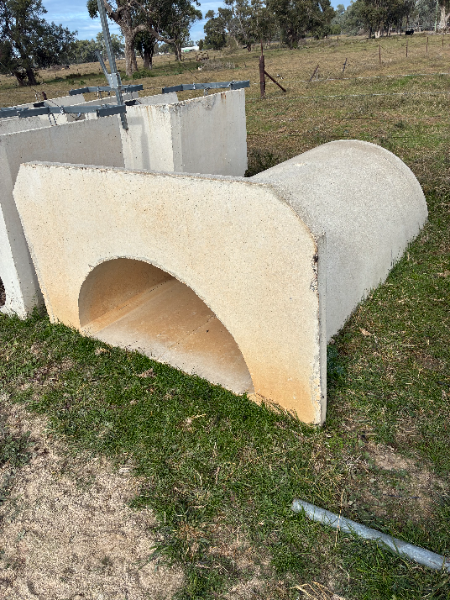 Lot 160 - Padman half moon pipe to suit PE900 or 600 crossing ...