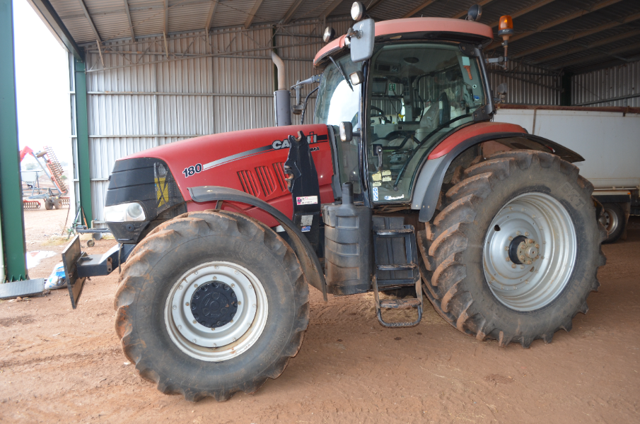2011 Puma 180 IH Case Tractor with Challenge Bucket | AuctionsPlus