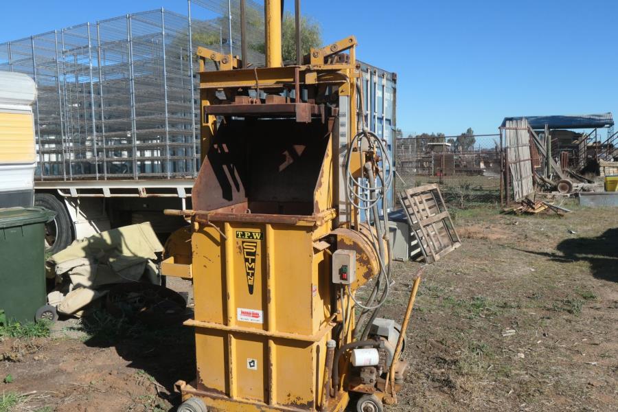 Lot 11 - TPW Woolpress | AuctionsPlus