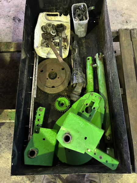 Lot 52 - Assorted John Deere Header Front Parts | AuctionsPlus