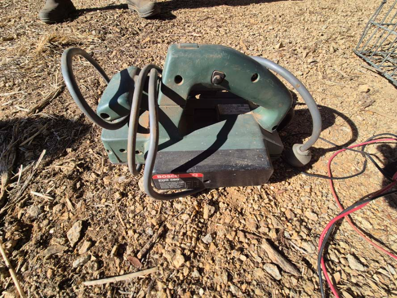 Lot 86 - Bosch Pro200 Electric Plane | AuctionsPlus