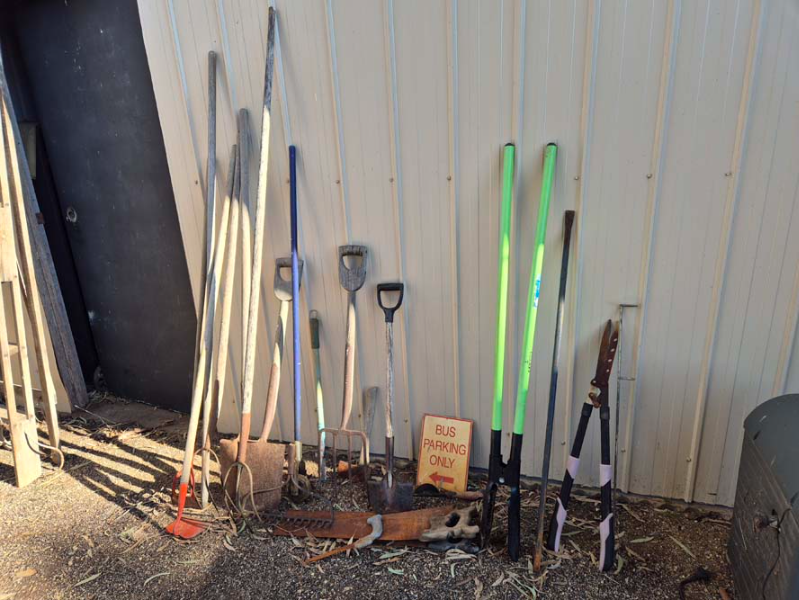 Lot 130 - Assorted Garden Tools | AuctionsPlus