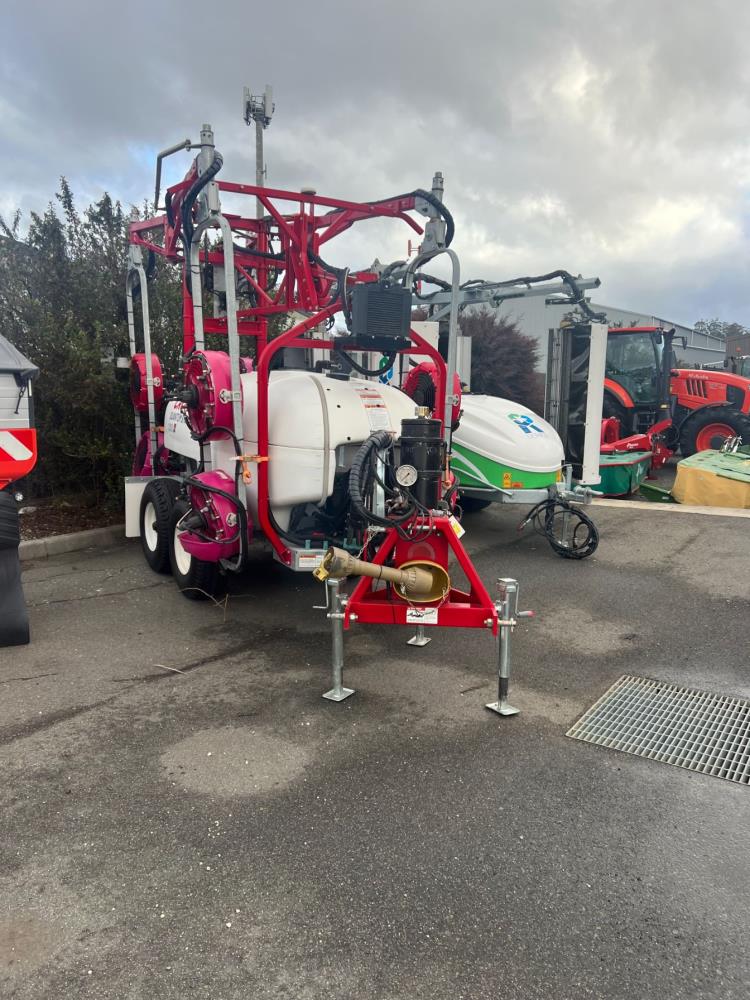 Lot 4 - Croplands Quantum Spray Unit | AuctionsPlus