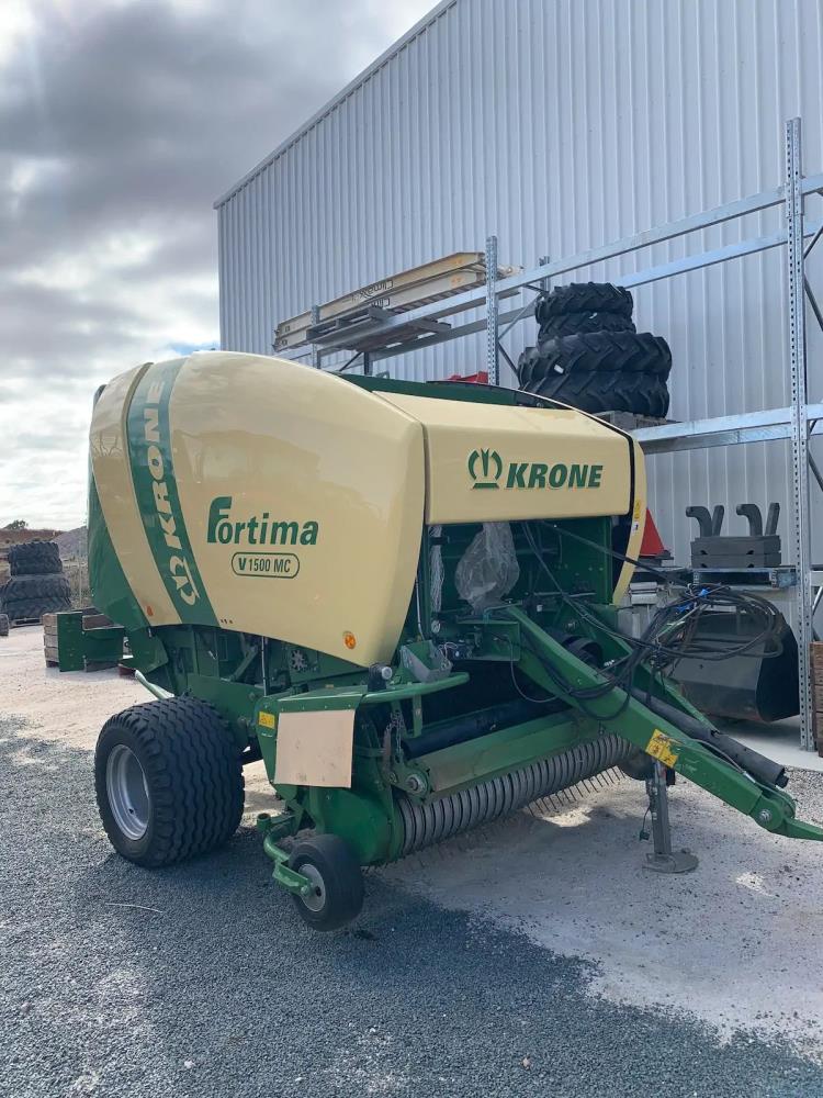 Lot 12 - 2018 Krone V1500MC Round Baler | AuctionsPlus