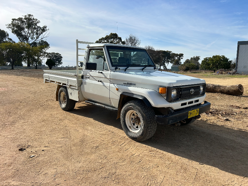 Lot 24 - Land Cruiser Ute | AuctionsPlus