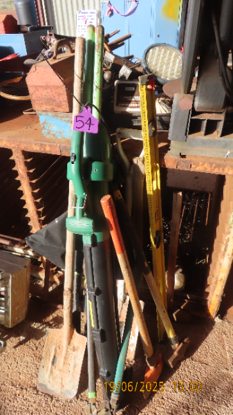 Lot 54 - Assorted Garden Tools | AuctionsPlus